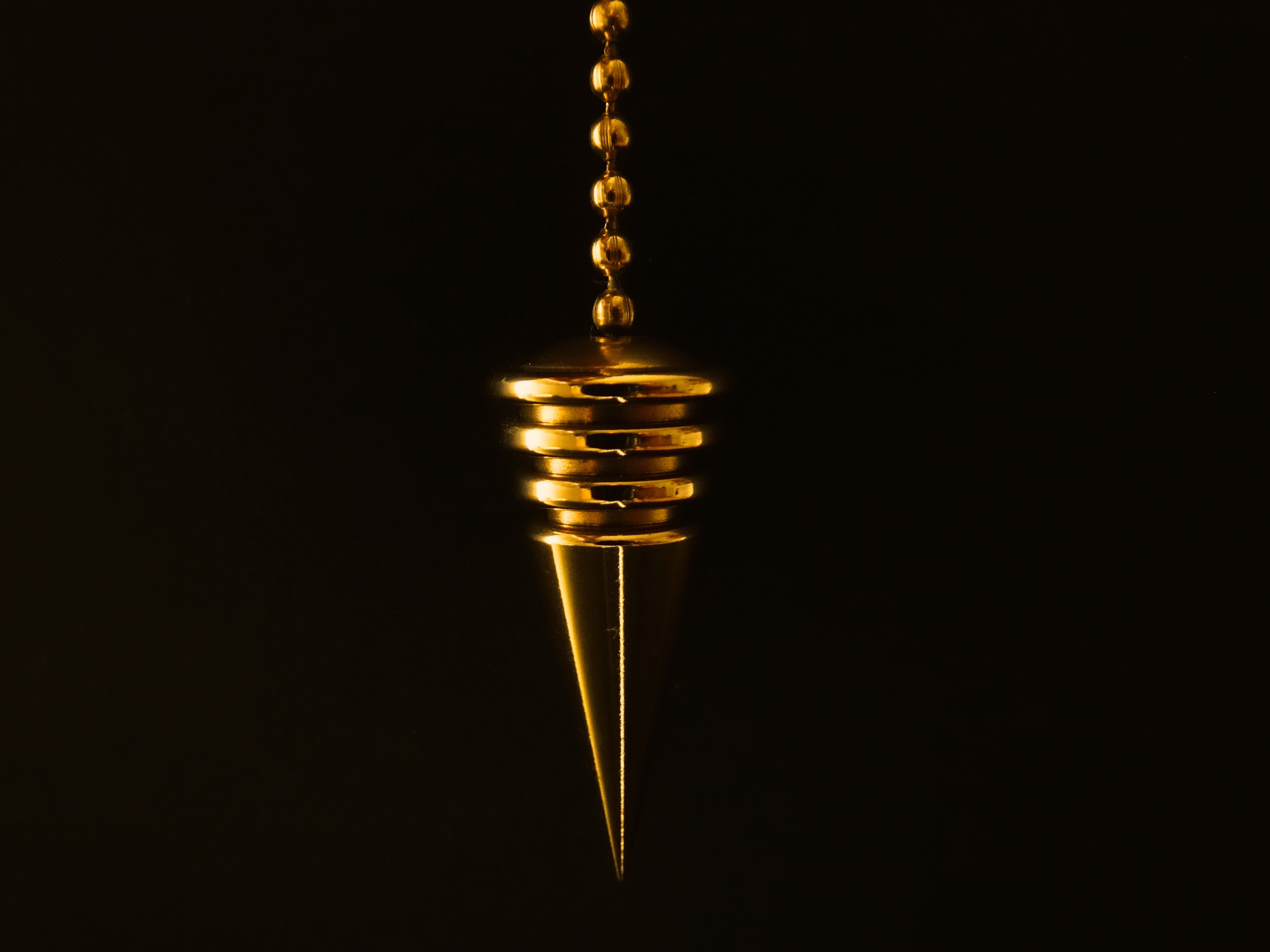 The Myth of the Swinging Pendulum – The Maximum Standard