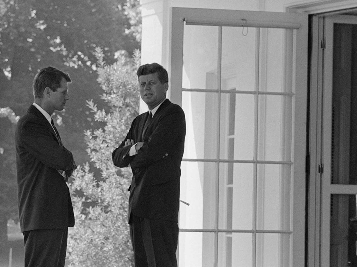 Don’t: Only Talk to Trusted Advisors – The Maximum Standard